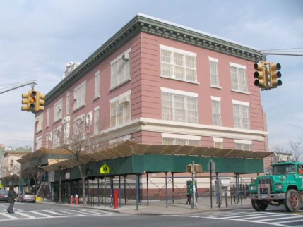 MANHATTAN AVENUE, Greenpoint and Williamburg - Forgotten New York