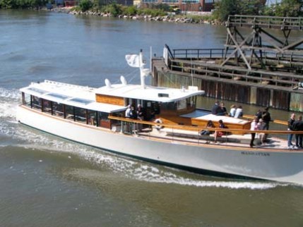 harlem.river.boat - Forgotten New York