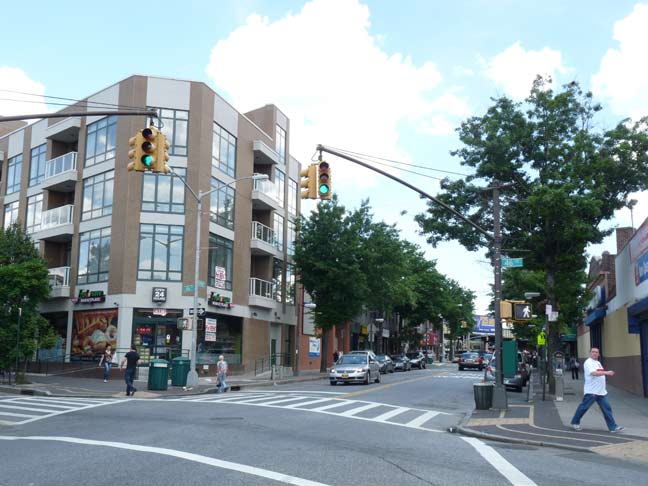 HUNTERS POINT AVENUE - Forgotten New York