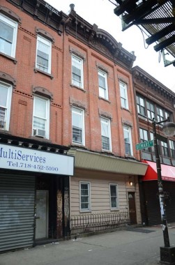 SUNDRY SIGNS - Forgotten New York