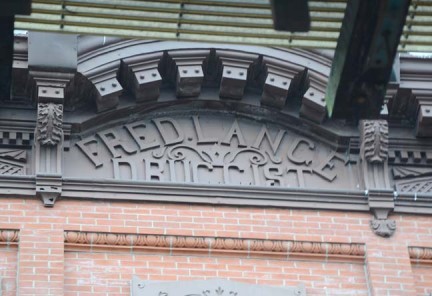 SUNDRY SIGNS - Forgotten New York