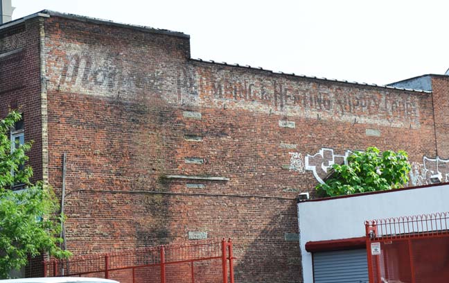 SUNDRY SIGNS - Forgotten New York