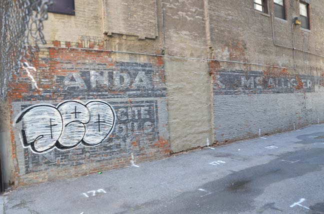 SUNDRY SIGNS - Forgotten New York