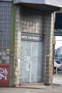 SUNDRY SIGNS - Forgotten New York