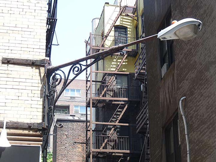 broadway-alley - Forgotten New York